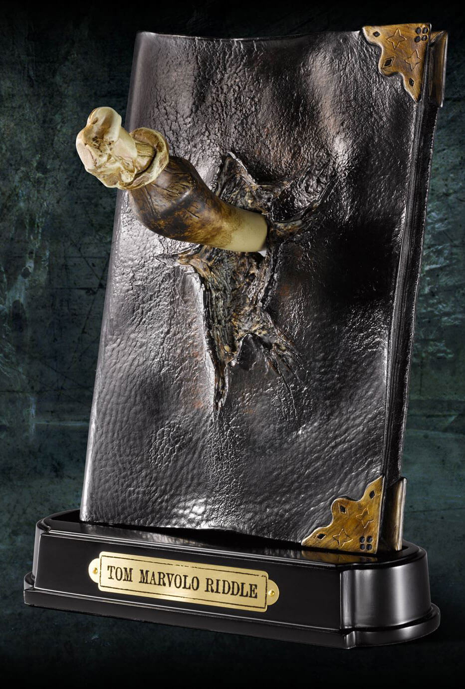 Harry Potter - Basilisk Fang and Tom Riddle Diary Replica - Heromic