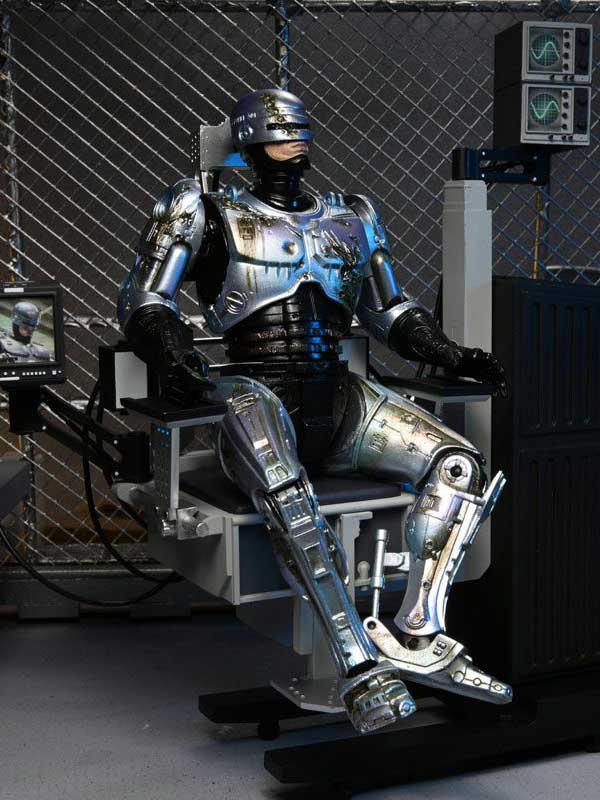 Robocop - Ultimate Battle Damaged RoboCop with Chair - Heromic