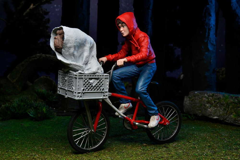 E.T. the Extra-Terrestrial - Elliott & E.T. on Bicycle - Heromic