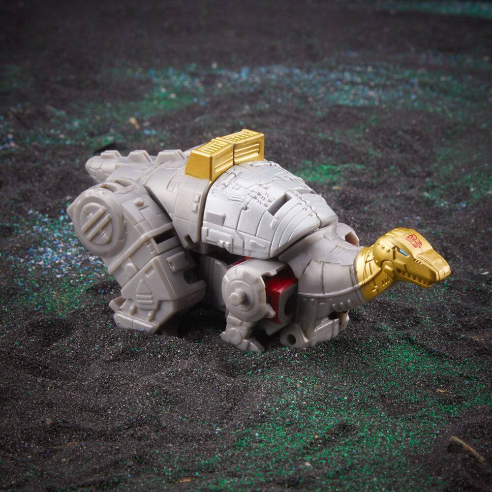 Transformers Legacy: Evolution - Dinobot Sludge Core Class (Volcanicus ...